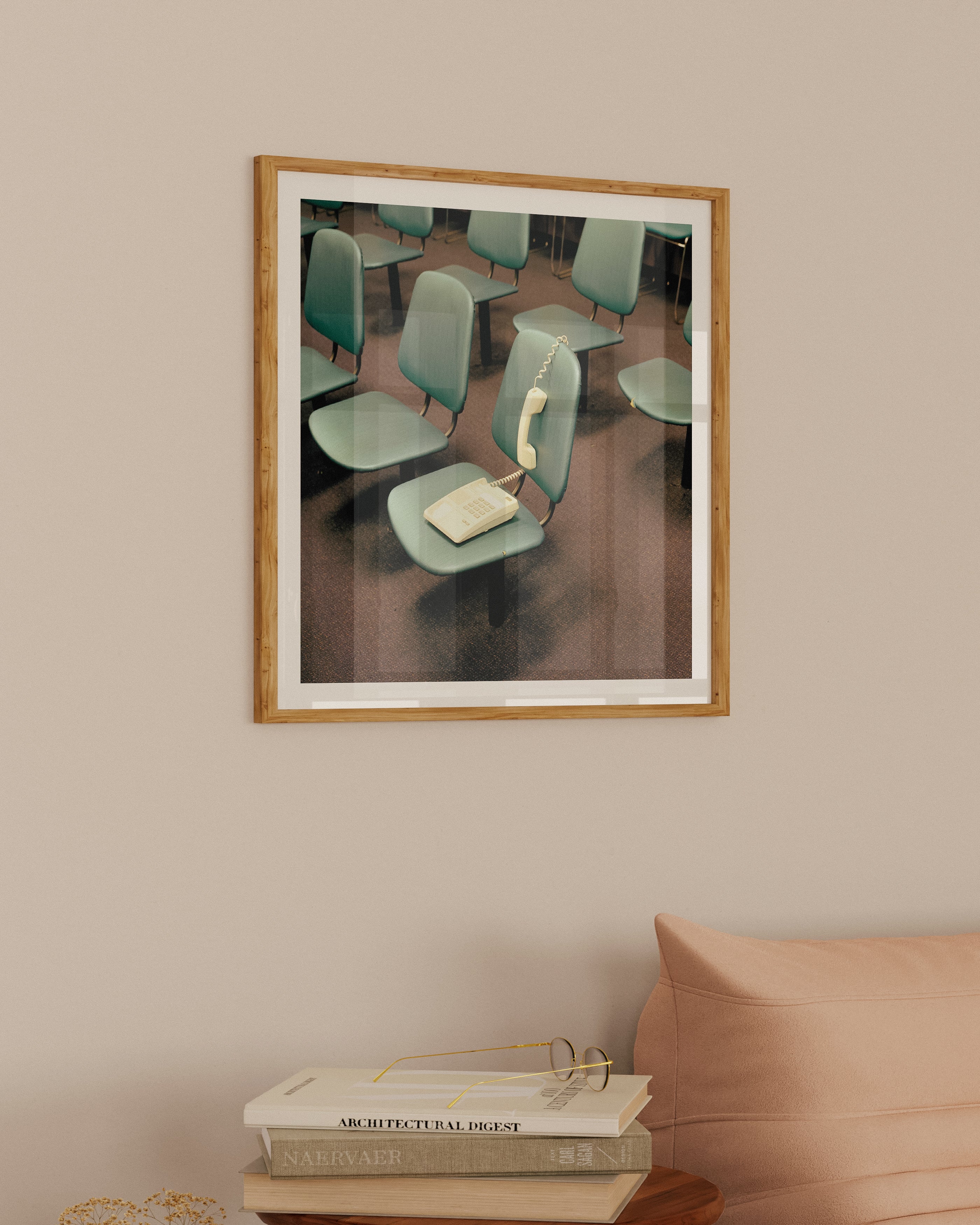 Disconnected – ART AT HOME